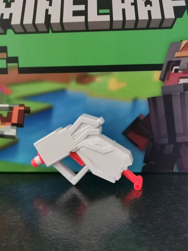 Nerf trifft Minecraft: Unser Test von Minecraft-Armbrust, Microshot ...